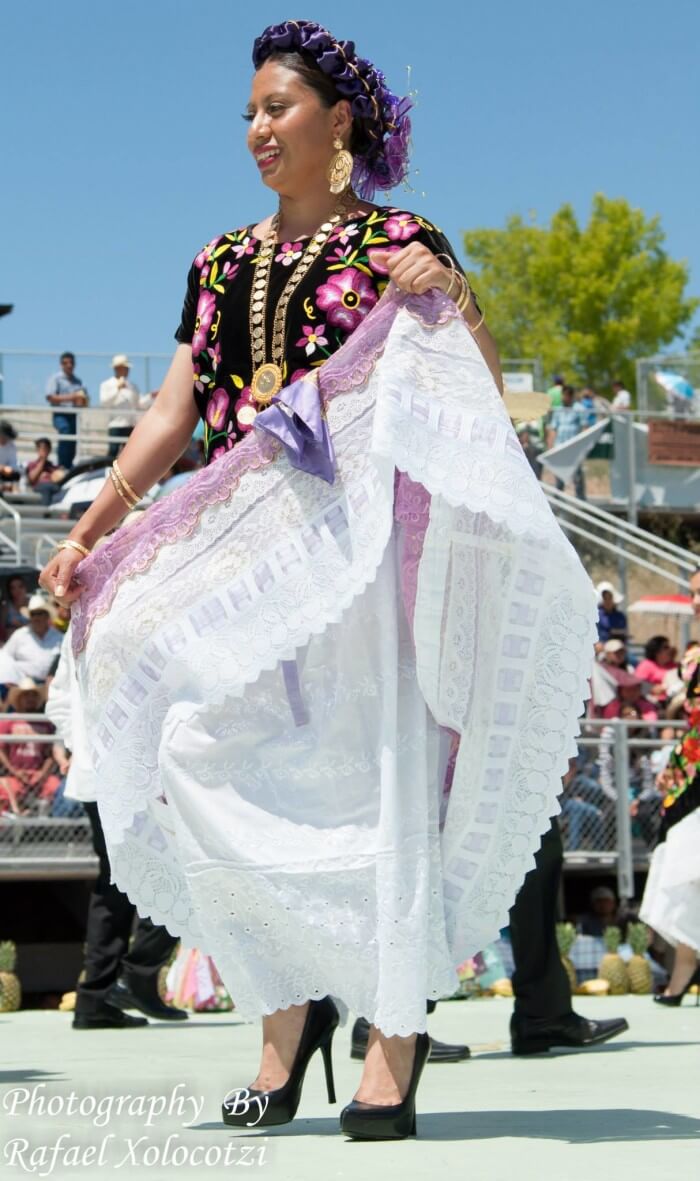 Maestra Spotlight: Jenny Robles - Danzantes Unidos®