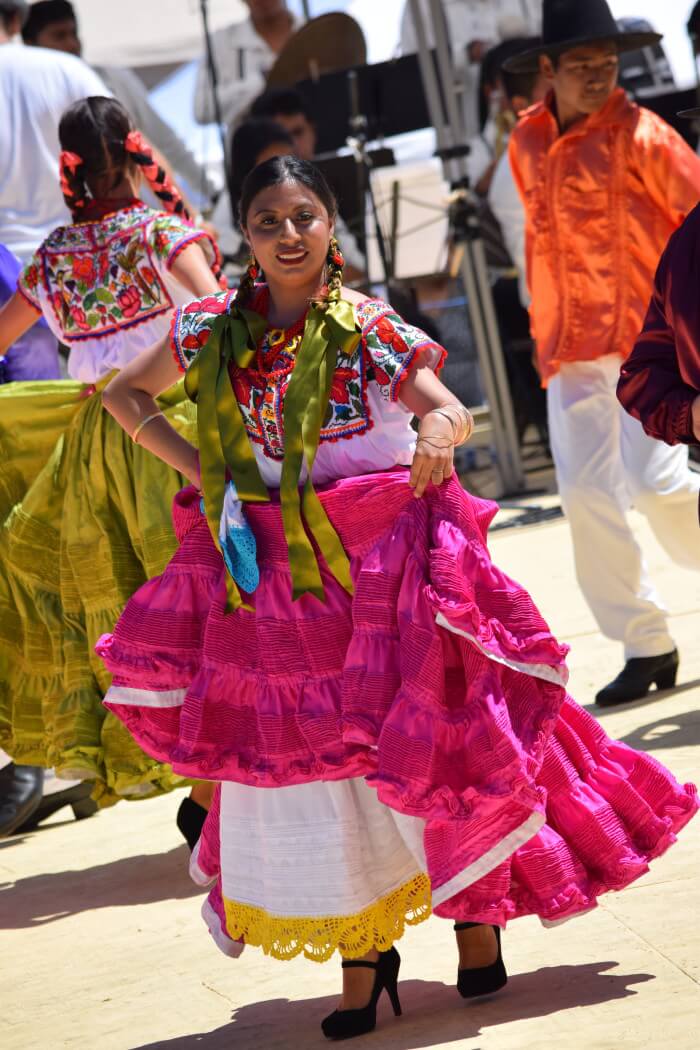 Maestra Spotlight - Jenny Robles - Danzantes Unidos®