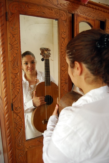 Folklorico Red Carpet - Laura Rebolloso - Danzantes Unidos®